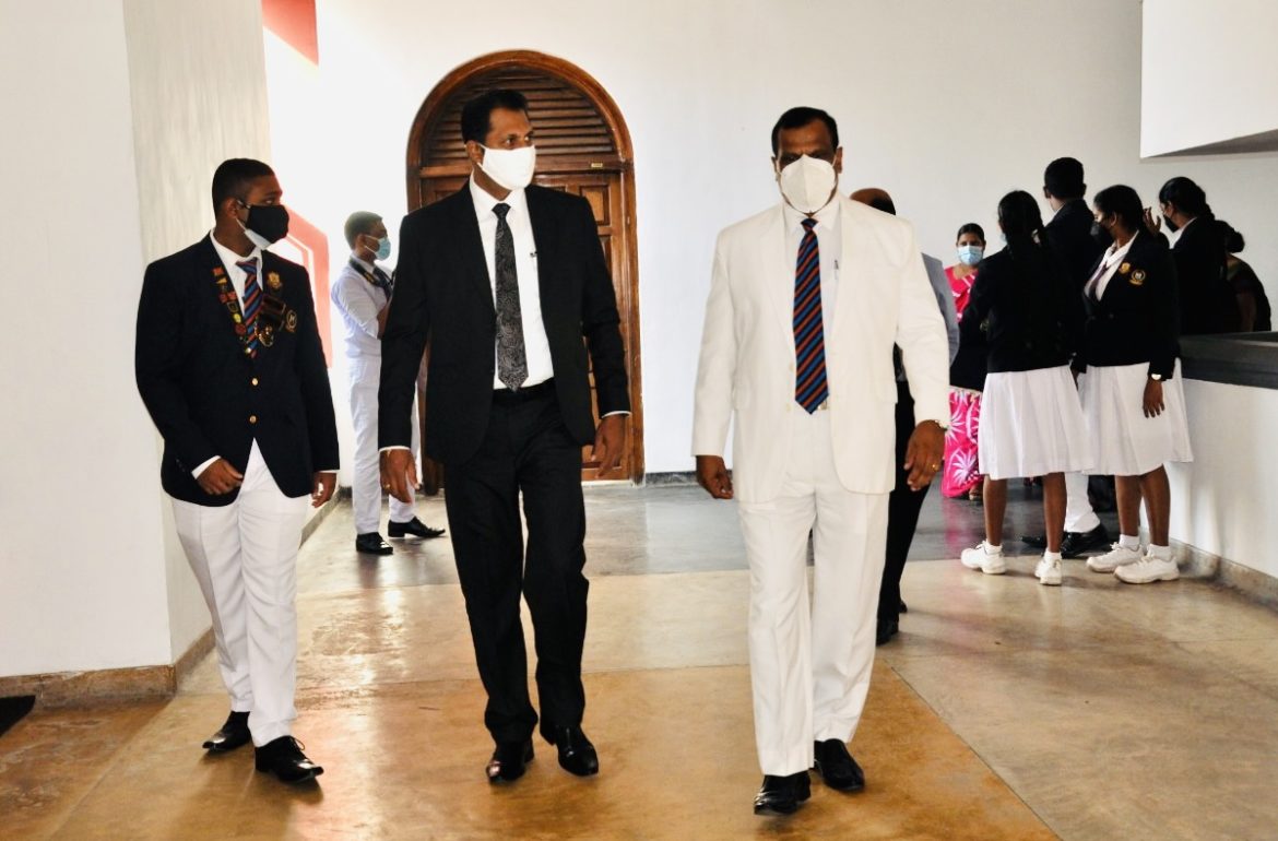 Inauguration ceremony for Advanced Level students at Defense Services ...